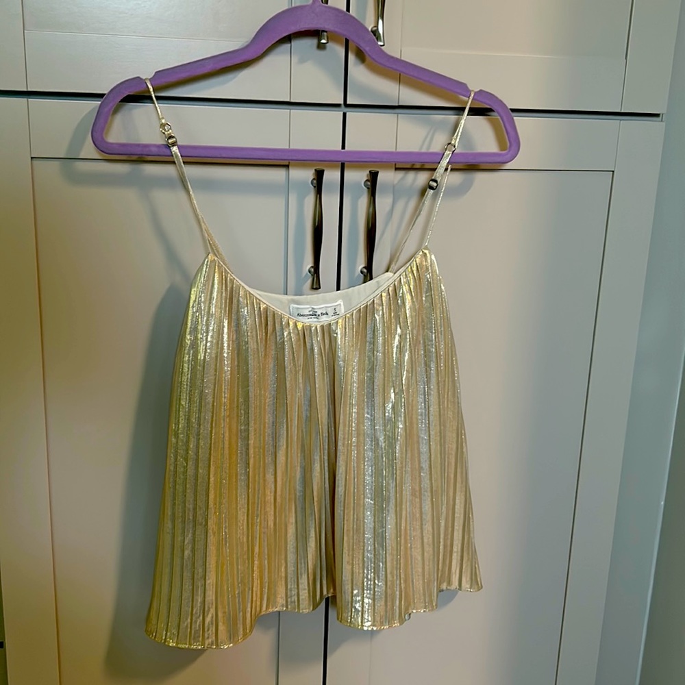 Abercrombie & Fitch Gold Metallic Shimmer Camisole Bl… - Gem